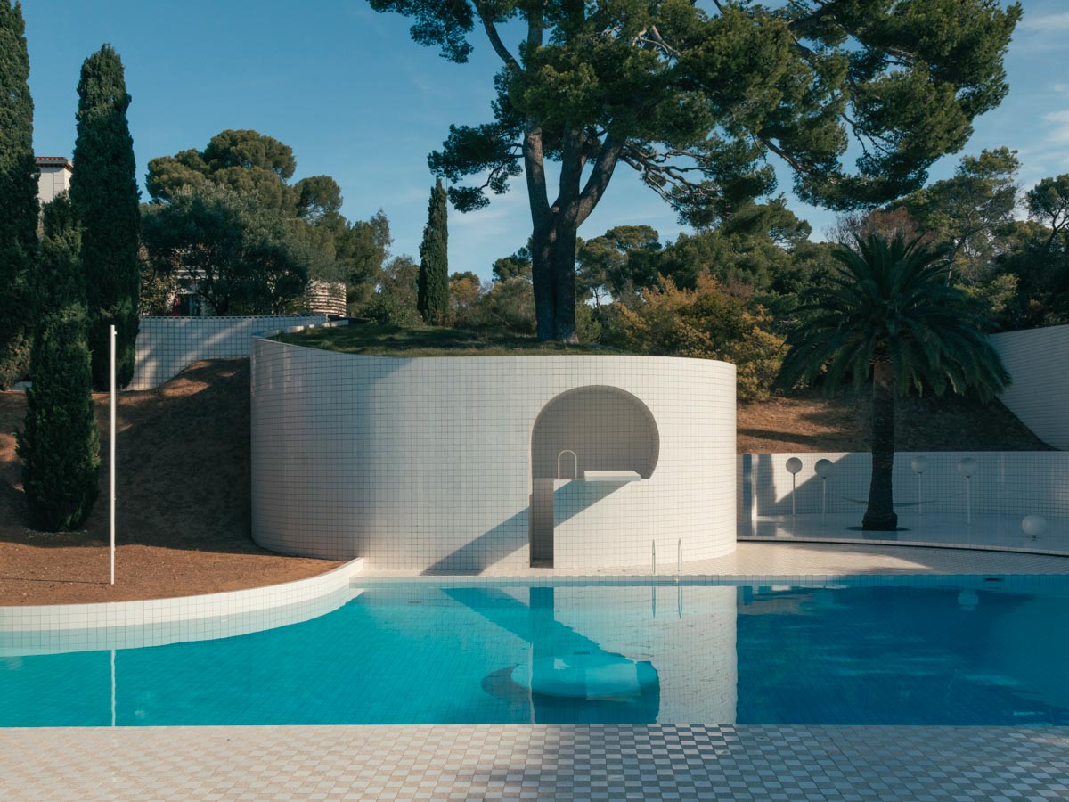 Alain Capeillères' Hidden Swimming Pool [France]